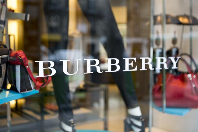How Burberry’s Digital Transformation is Driven By Consumer Experience ...
